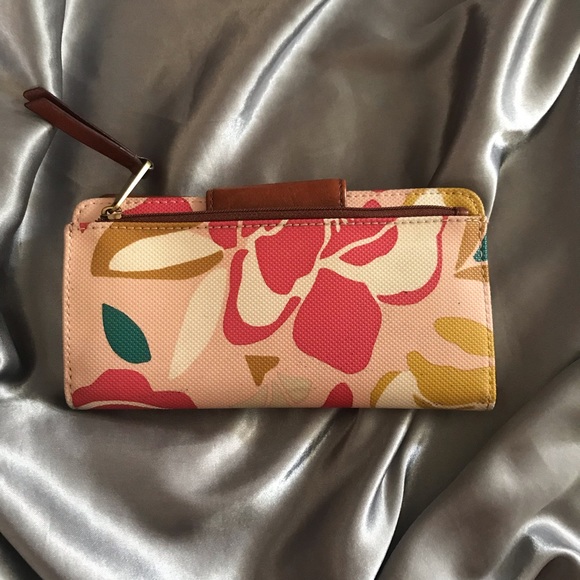 Fossil | Bags | Preowned Floral Fossil Leather Large Snap Wallet | Poshmark